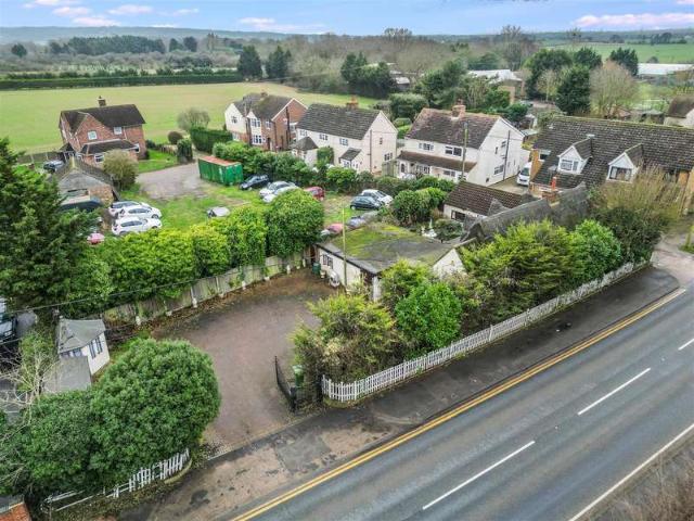 5 Bedroom Detached House