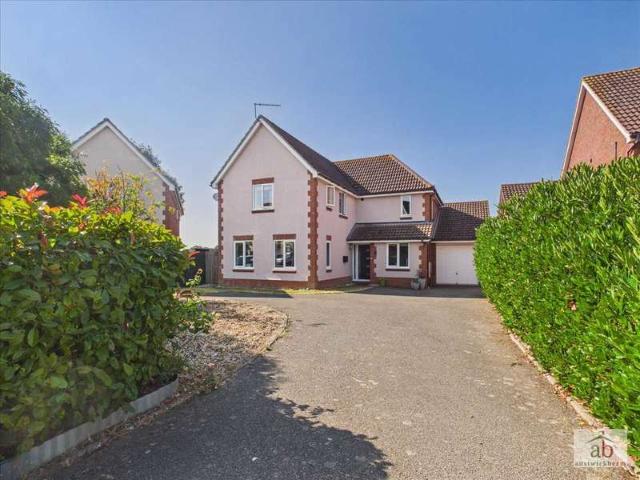 5 Bedroom Detached House