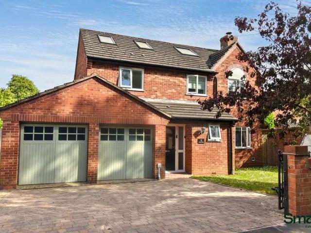 5 Bedroom Detached House