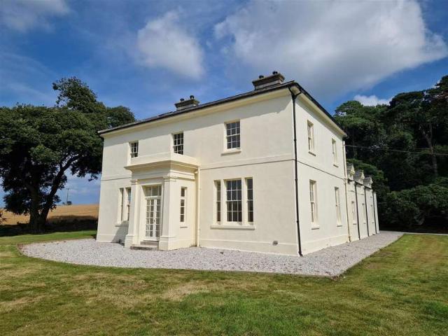 5 Bedroom Detached House