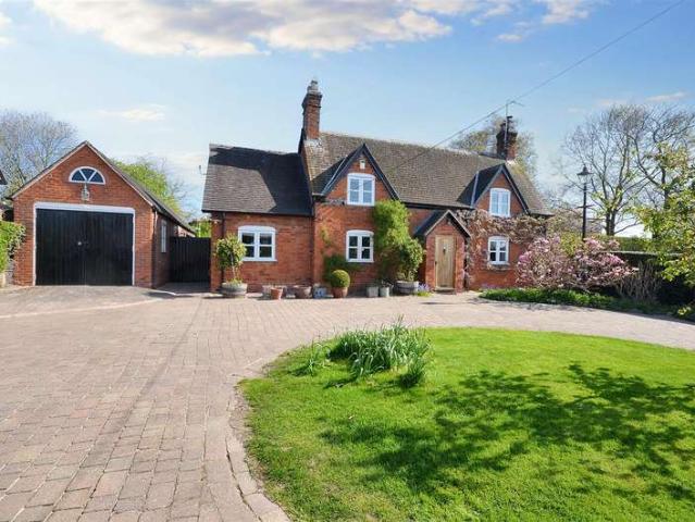 5 Bedroom Detached House