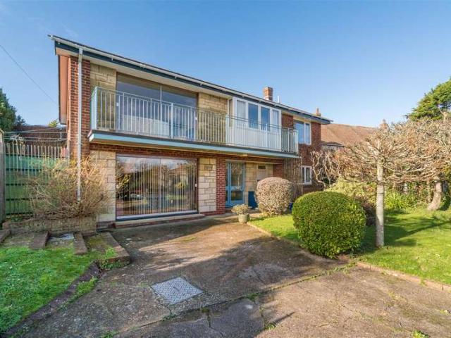 5 Bedroom Detached House