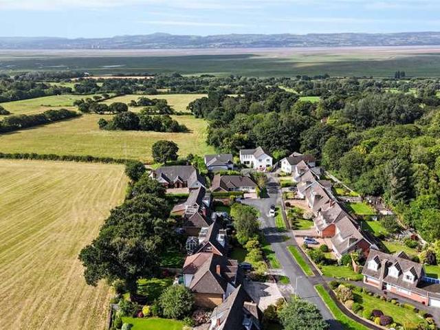 5 Bedroom Detached House