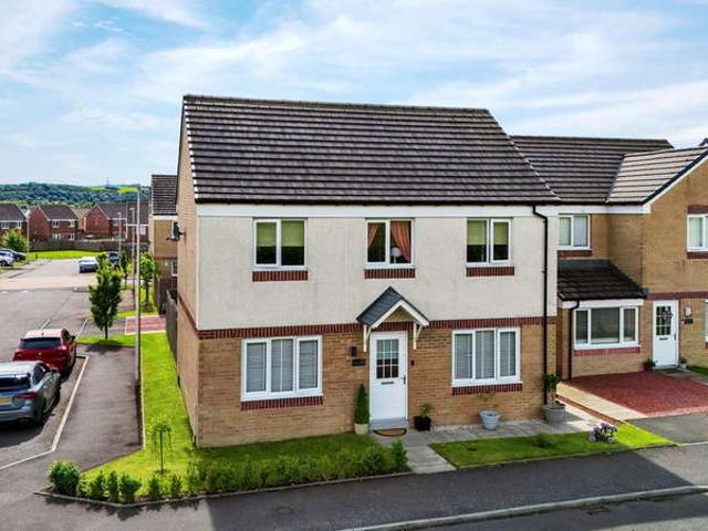 5 Bedroom Detached House