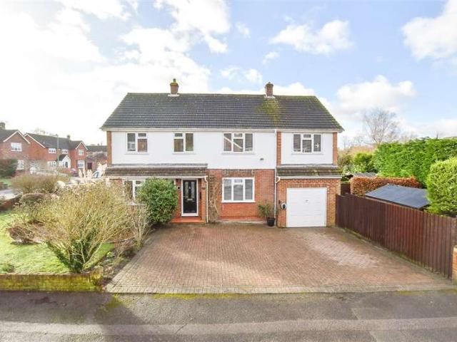 5 Bedroom Detached House