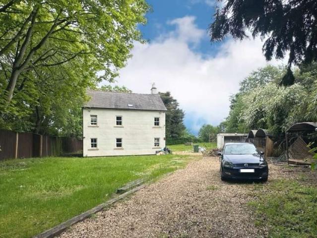 5 Bedroom Detached House