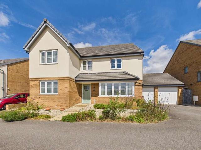 5 Bedroom Detached House