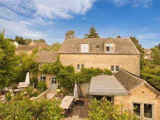 5 Bedroom Detached House
