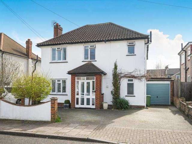 5 Bedroom Detached House