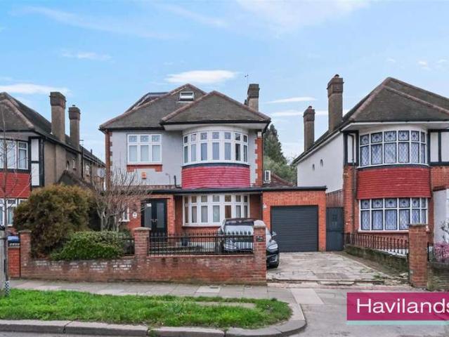 5 Bedroom Detached House