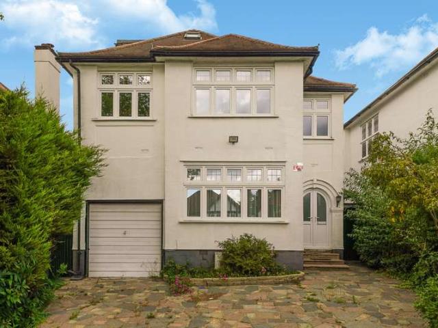 5 Bedroom Detached House