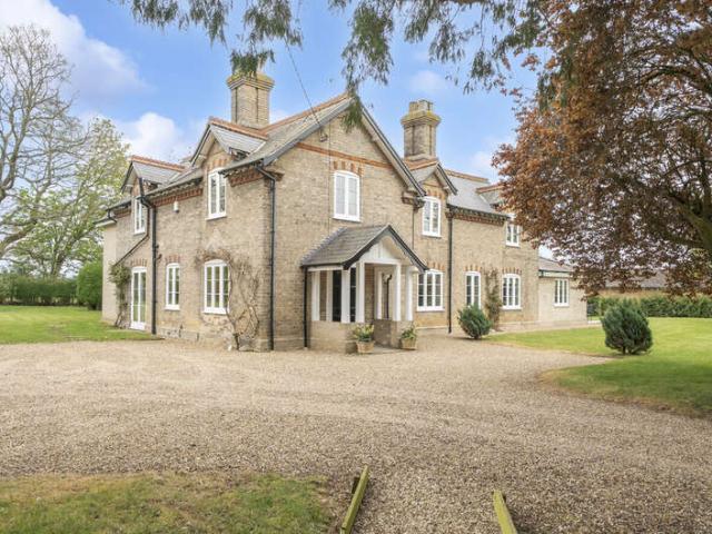 5 Bedroom Detached House
