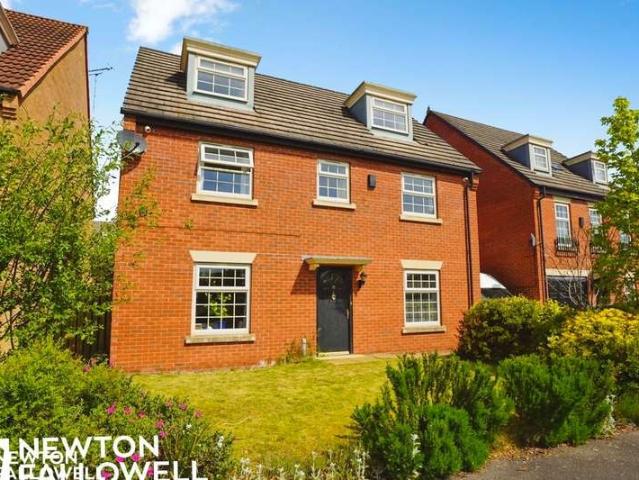 5 Bedroom Detached House