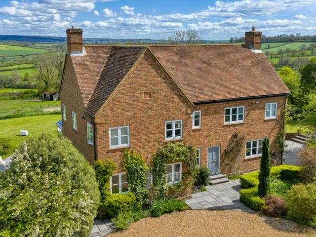 5 Bedroom Detached House