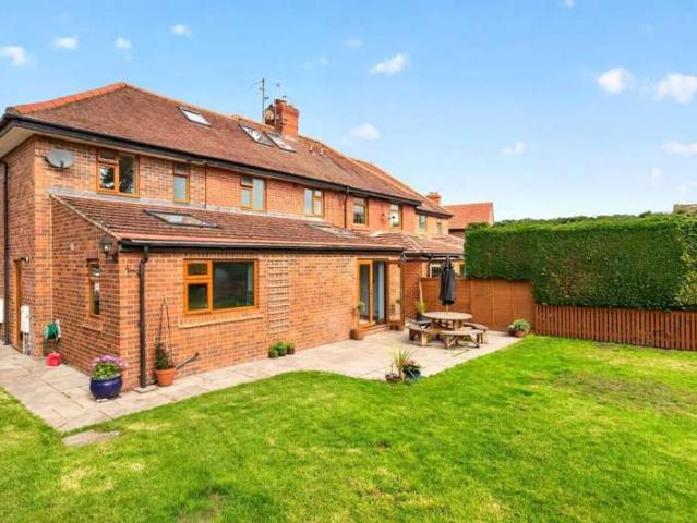 5 Bedroom Detached House