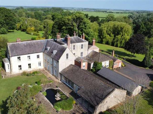 5 Bedroom Detached House