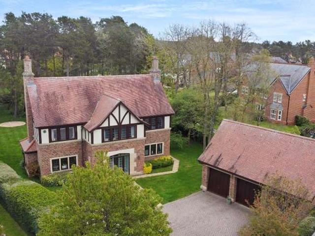 5 Bedroom Detached House