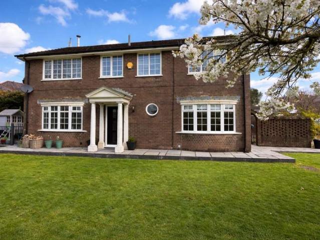 5 Bedroom Detached House