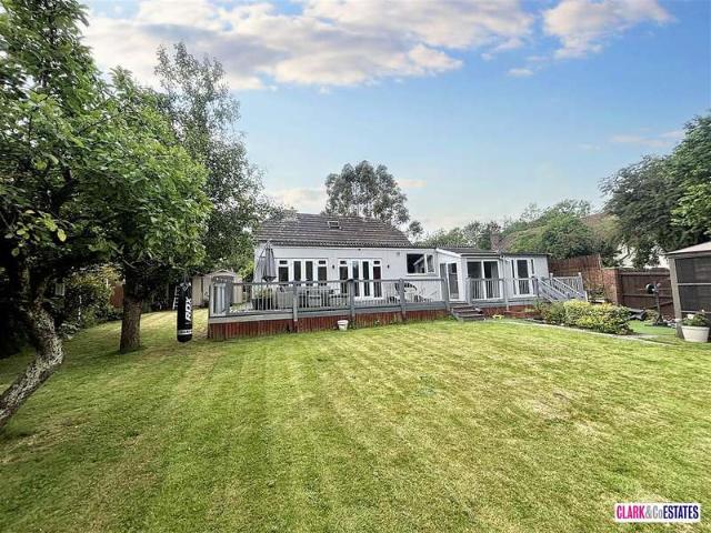 5 Bedroom Detached House