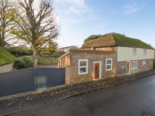 5 Bedroom Detached House