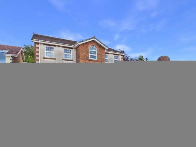 5 Bedroom Detached House