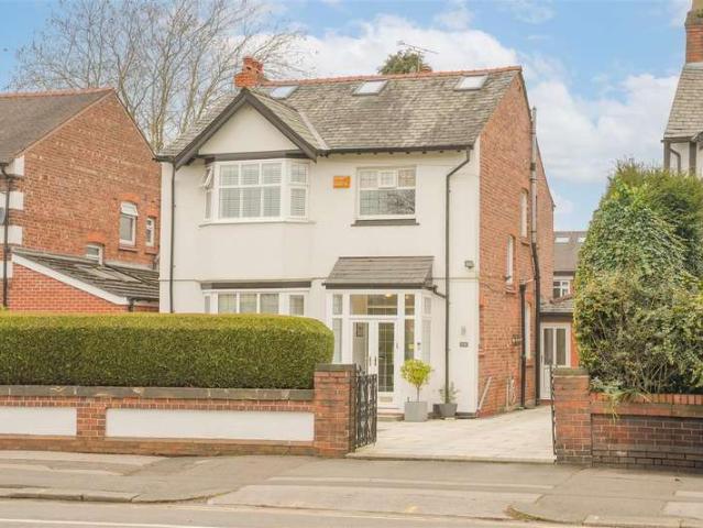 5 Bedroom Detached House