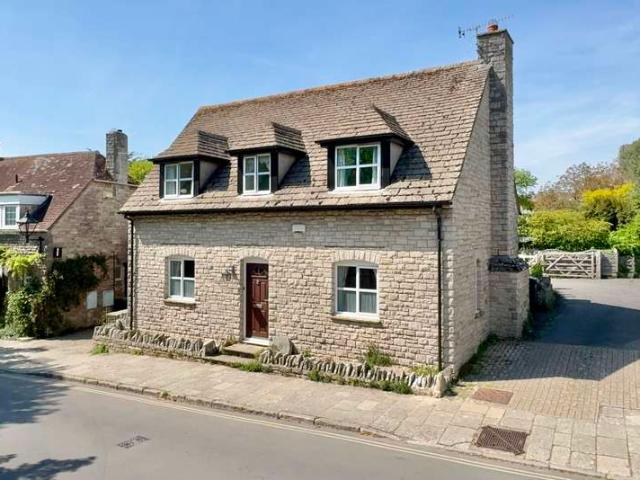 5 Bedroom Detached House