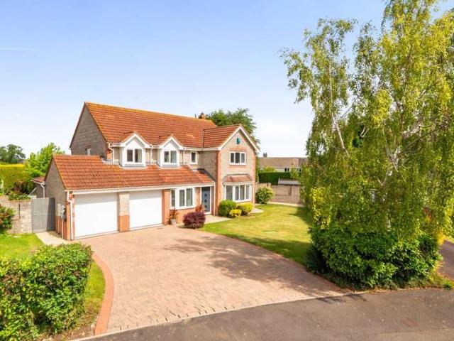 5 Bedroom Detached House