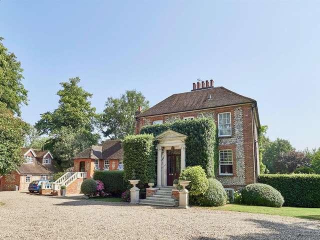 5 Bedroom Detached House