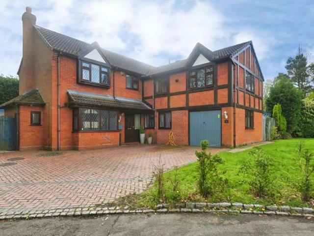 5 Bedroom Detached House