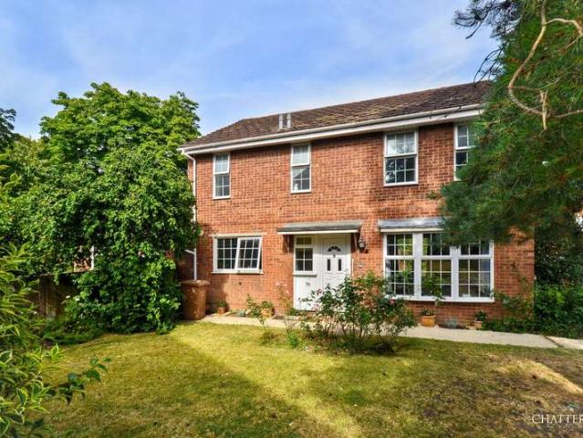 5 Bedroom Detached House