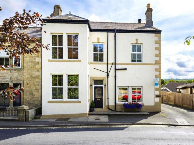 5 Bedroom Detached House