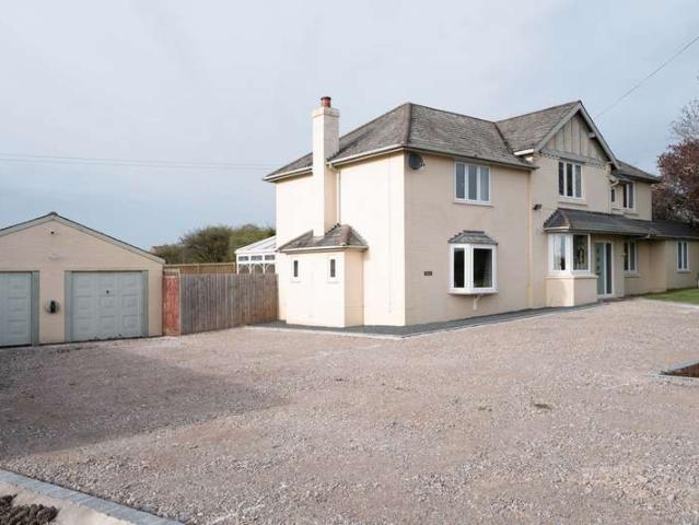 5 Bedroom Detached House