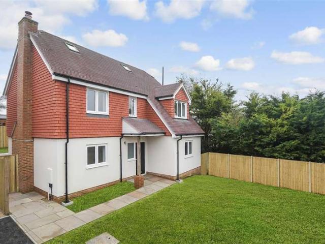 5 Bedroom Detached House
