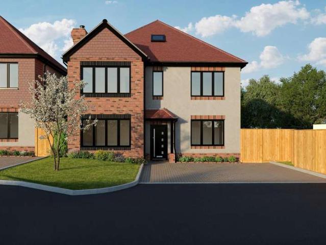 5 Bedroom Detached House