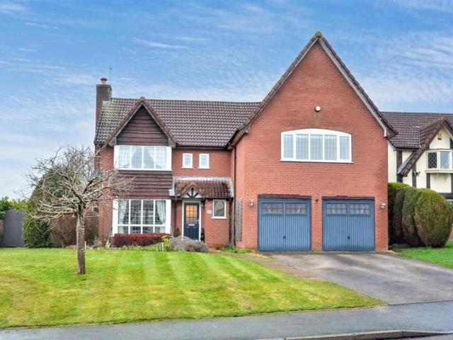 5 Bedroom Detached House