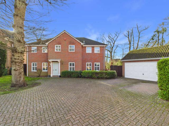 5 Bedroom Detached House
