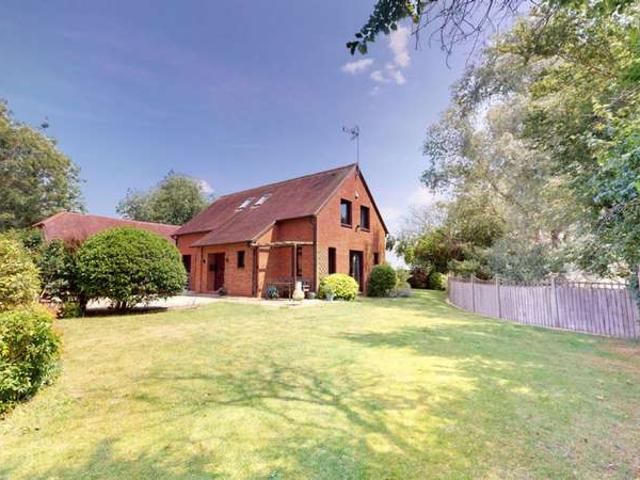 5 Bedroom Detached House