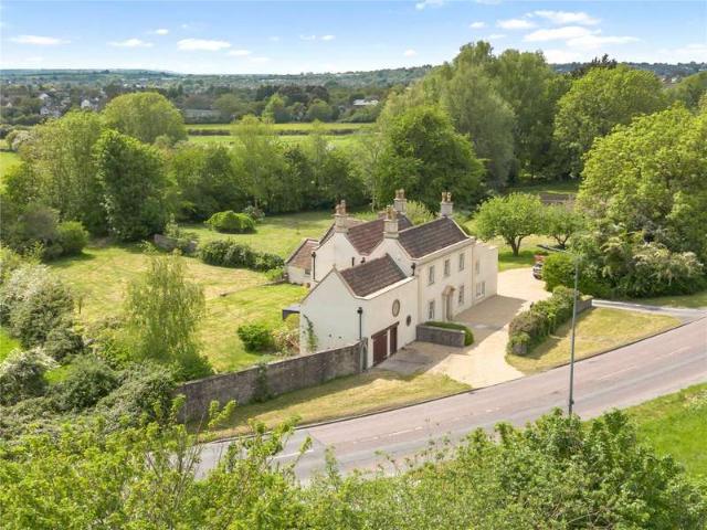 5 Bedroom Detached House