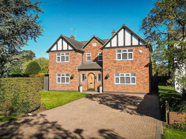 5 Bedroom Detached House