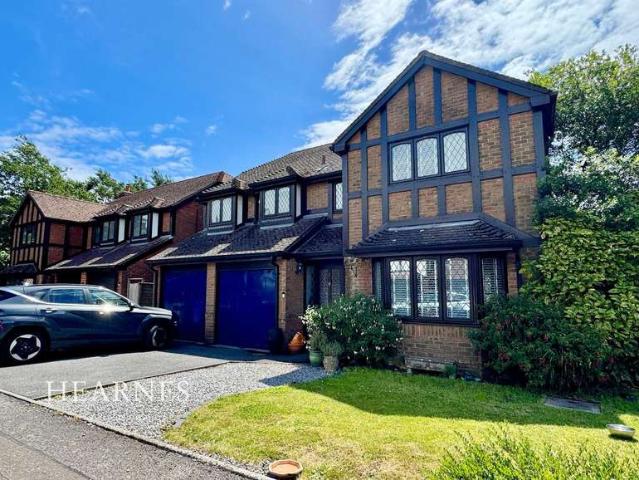5 Bedroom Detached House
