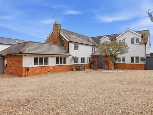 5 Bedroom Detached House