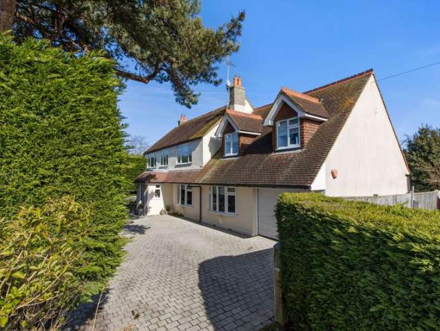 5 Bedroom Detached House
