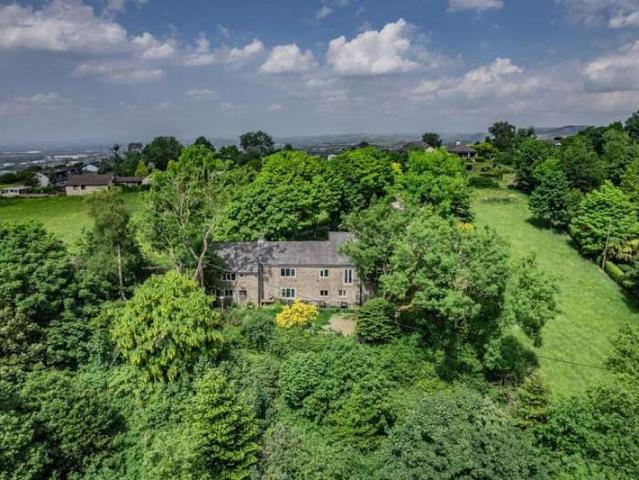 5 Bedroom Detached House