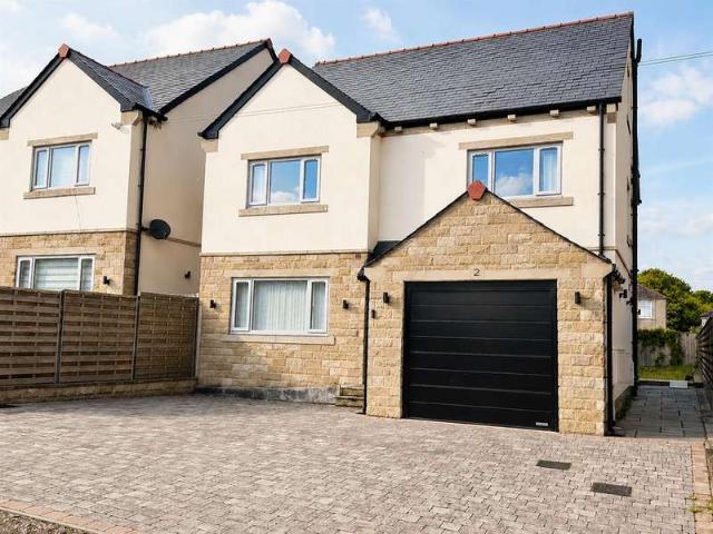 5 Bedroom Detached House