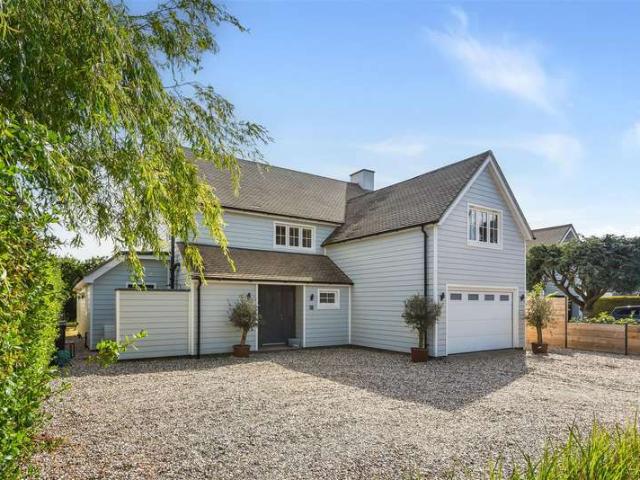 5 Bedroom Detached House