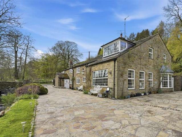 5 Bedroom Detached House