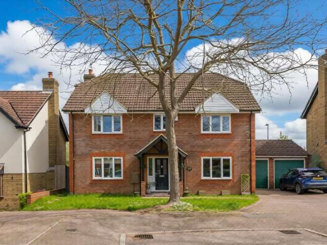 5 Bedroom Detached House