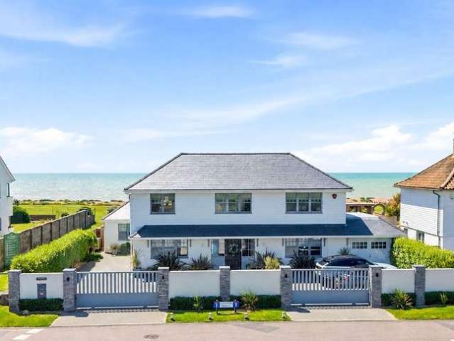 5 Bedroom Detached House