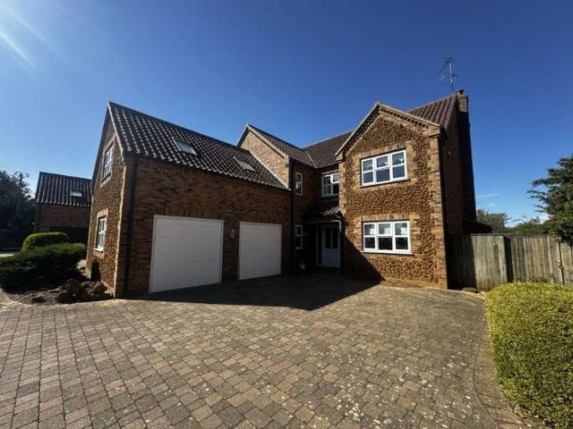 5 Bedroom Detached House